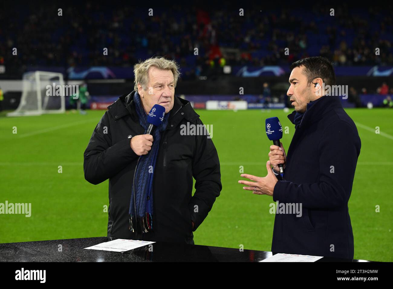 ROTTERDAM - (l-r) Jan Boskamp, Giovanni van Bronckhorst prior to the ...