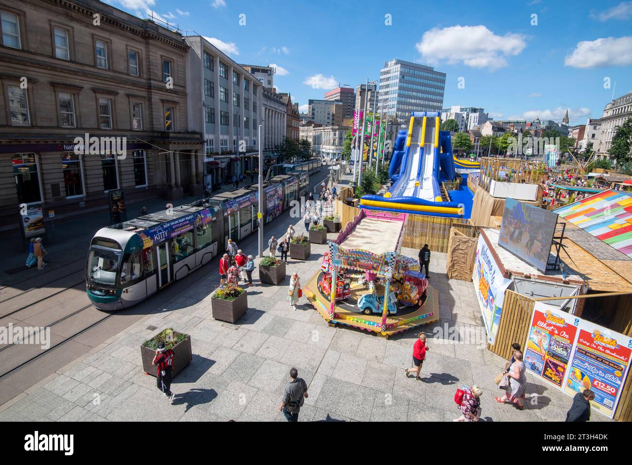 Sunny summer day at Nottingham Beach in the Market Square ...
