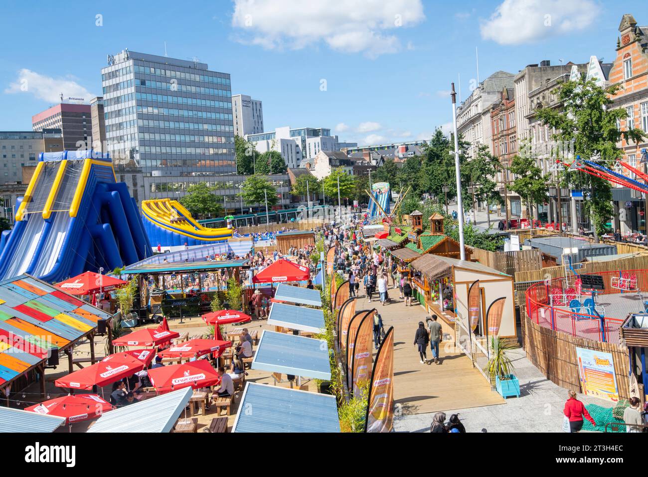 Sunny summer day at Nottingham Beach in the Market Square ...
