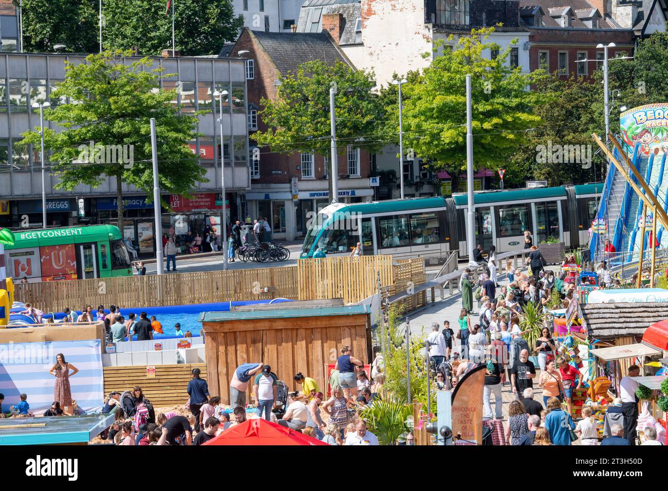 Sunny summer day at Nottingham Beach in the Market Square ...