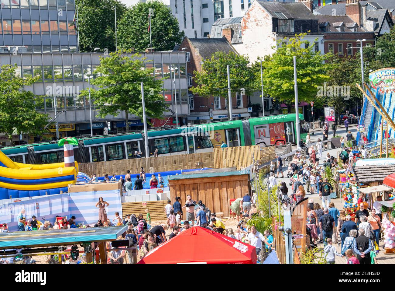 Sunny summer day at Nottingham Beach in the Market Square ...