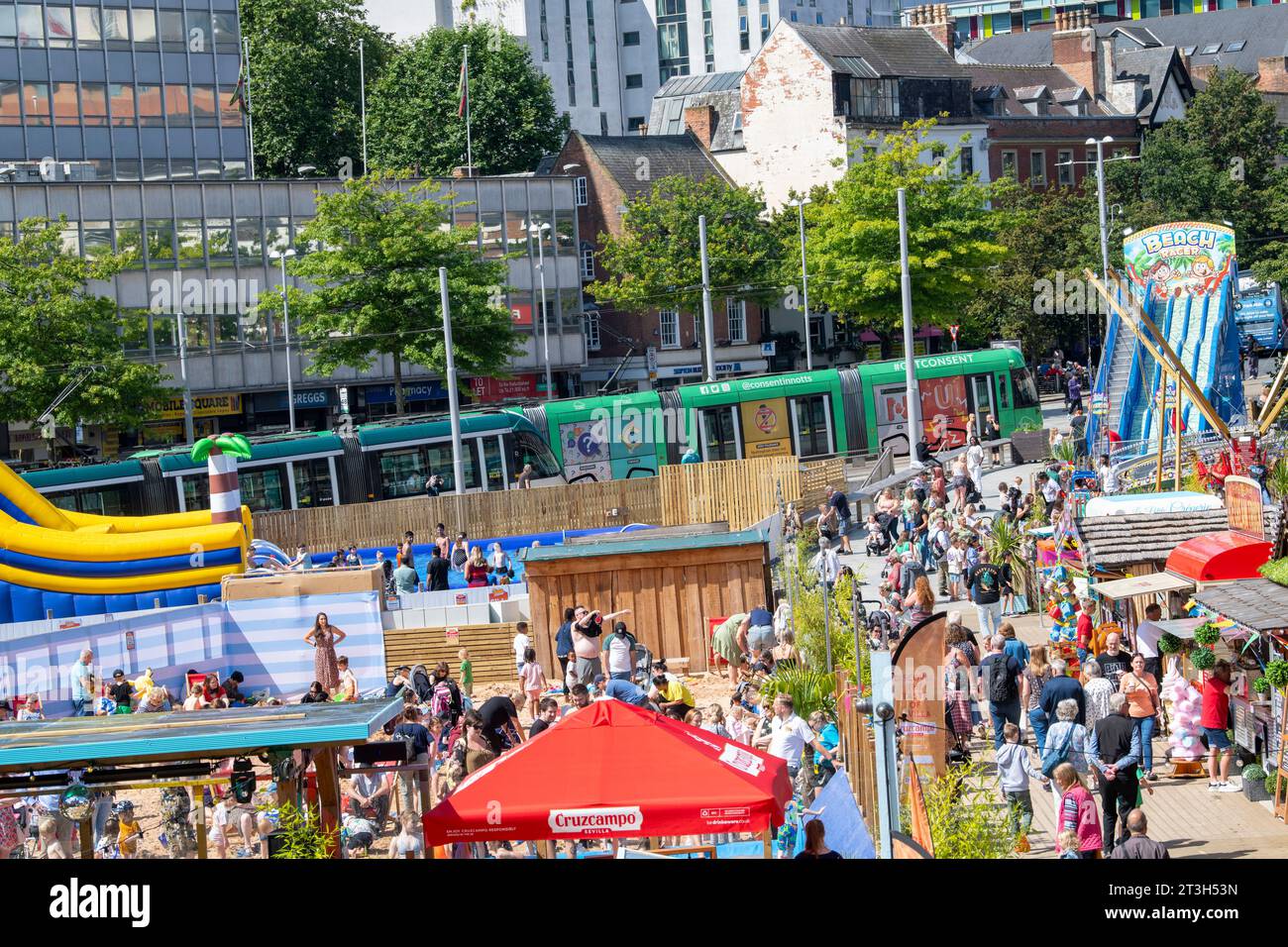 Sunny summer day at Nottingham Beach in the Market Square ...