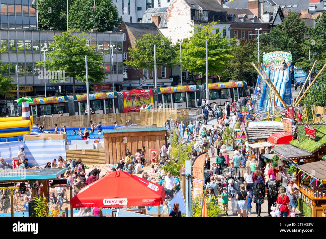 Sunny summer day at Nottingham Beach in the Market Square ...