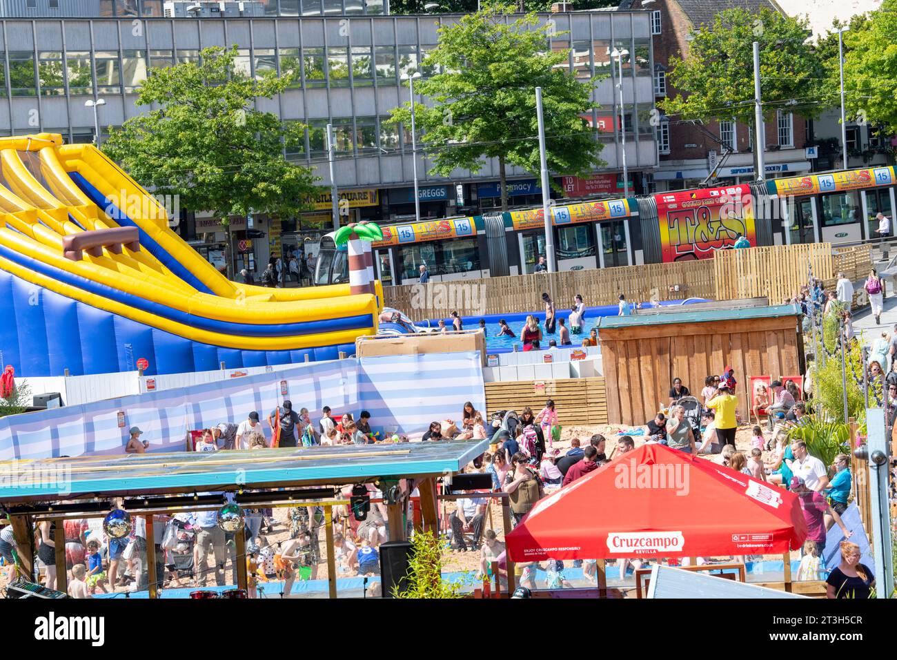 Sunny summer day at Nottingham Beach in the Market Square ...
