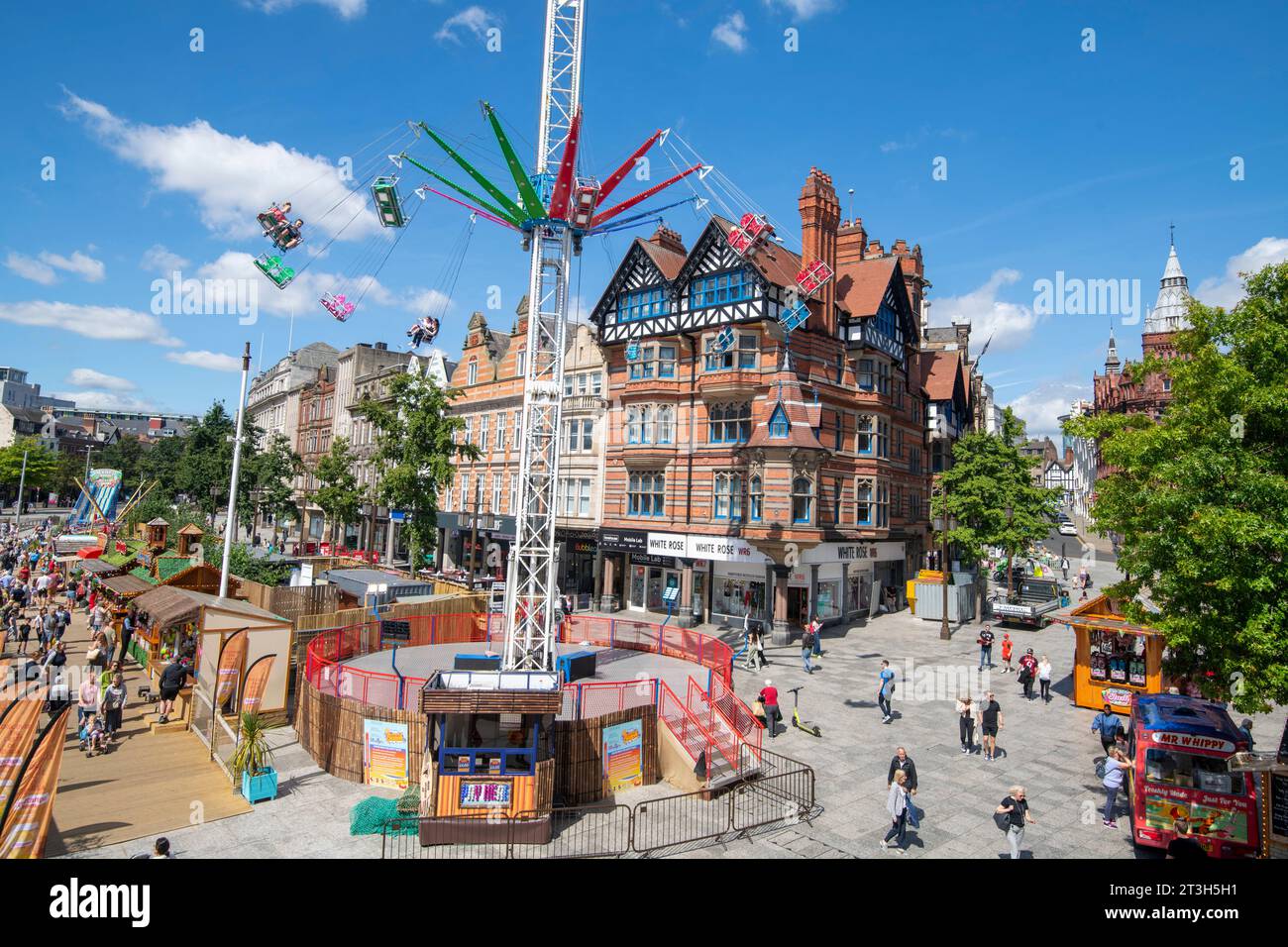 Sunny summer day at Nottingham Beach in the Market Square ...