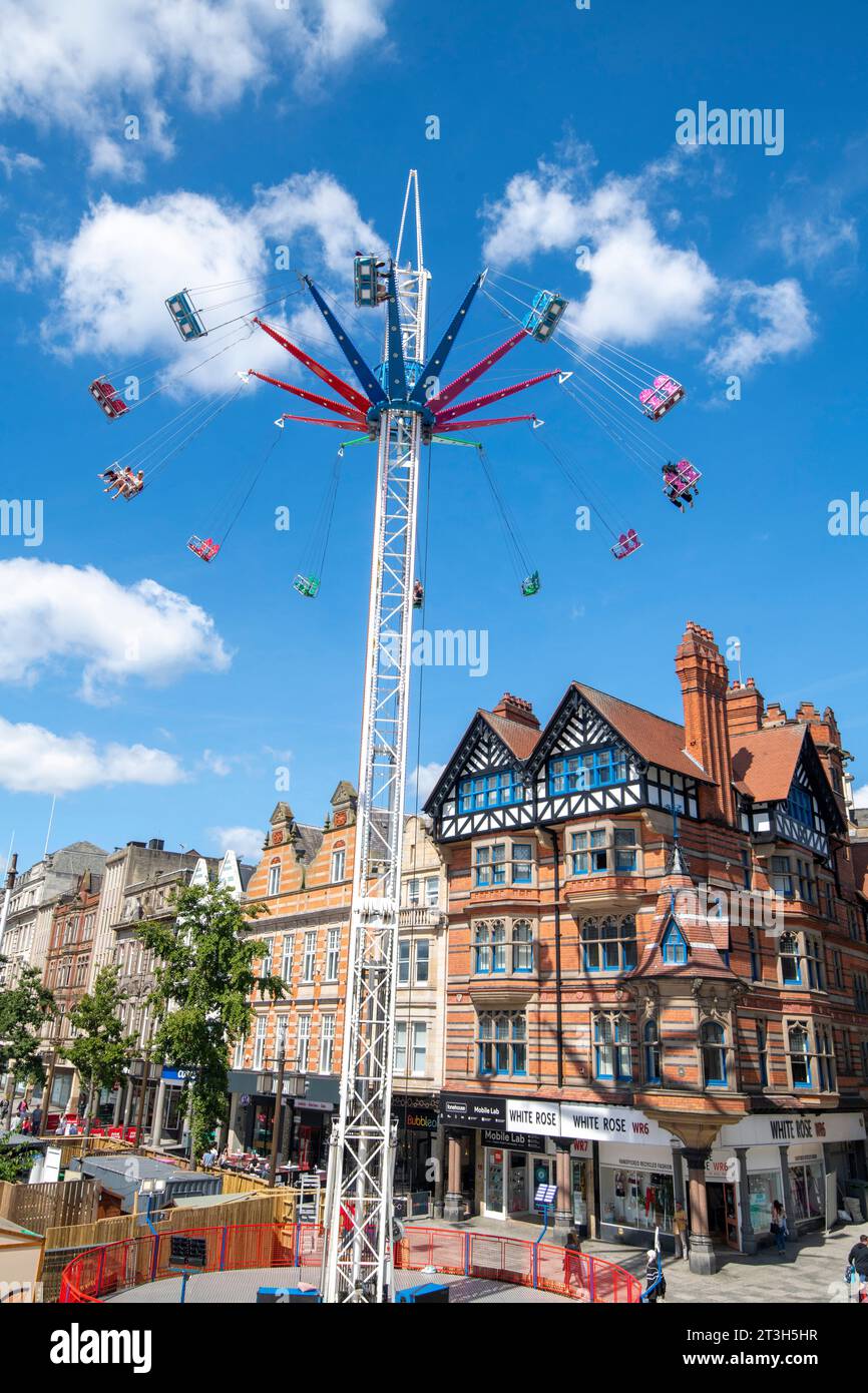 Sunny summer day at Nottingham Beach in the Market Square ...