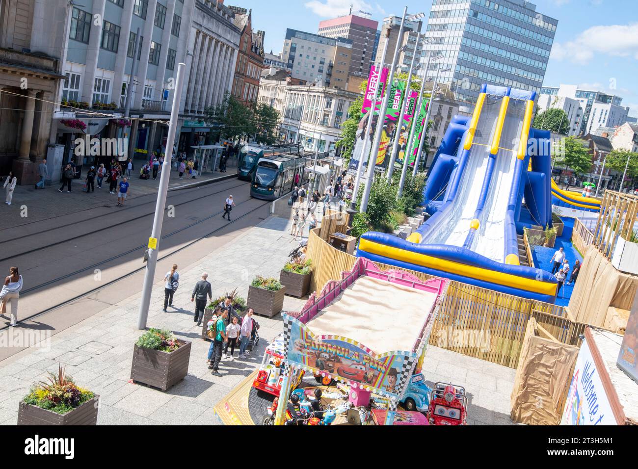 Sunny summer day at Nottingham Beach in the Market Square ...