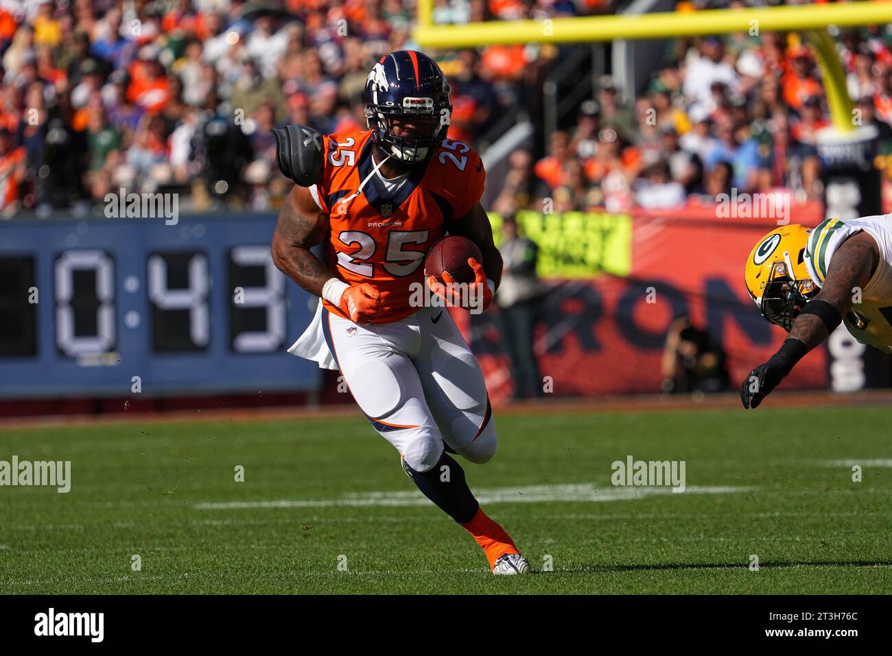 Denver Broncos running back Samaje Perine (25) celebrates a catch ...