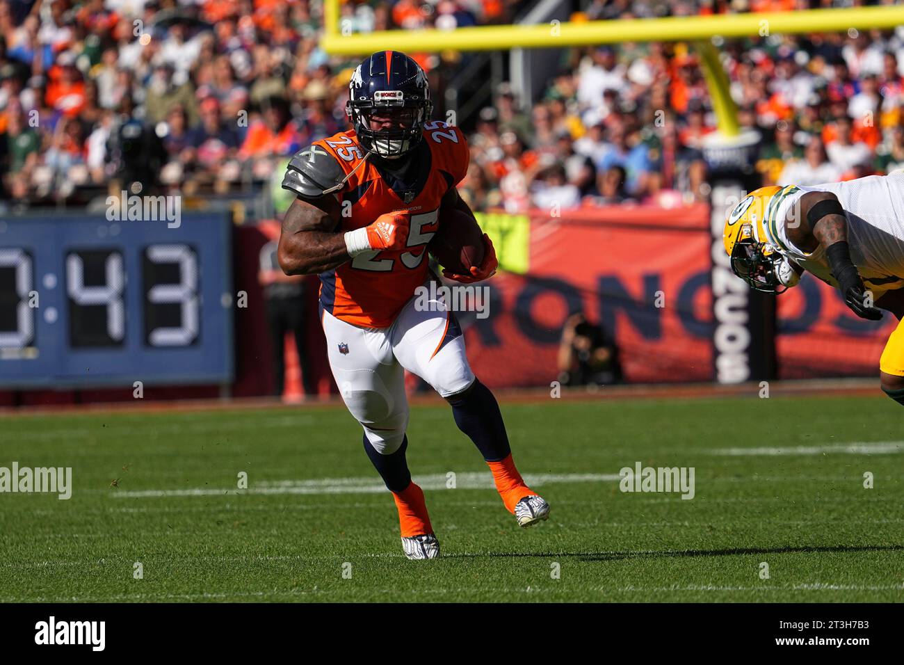 Denver Broncos running back Samaje Perine (25) celebrates a catch ...