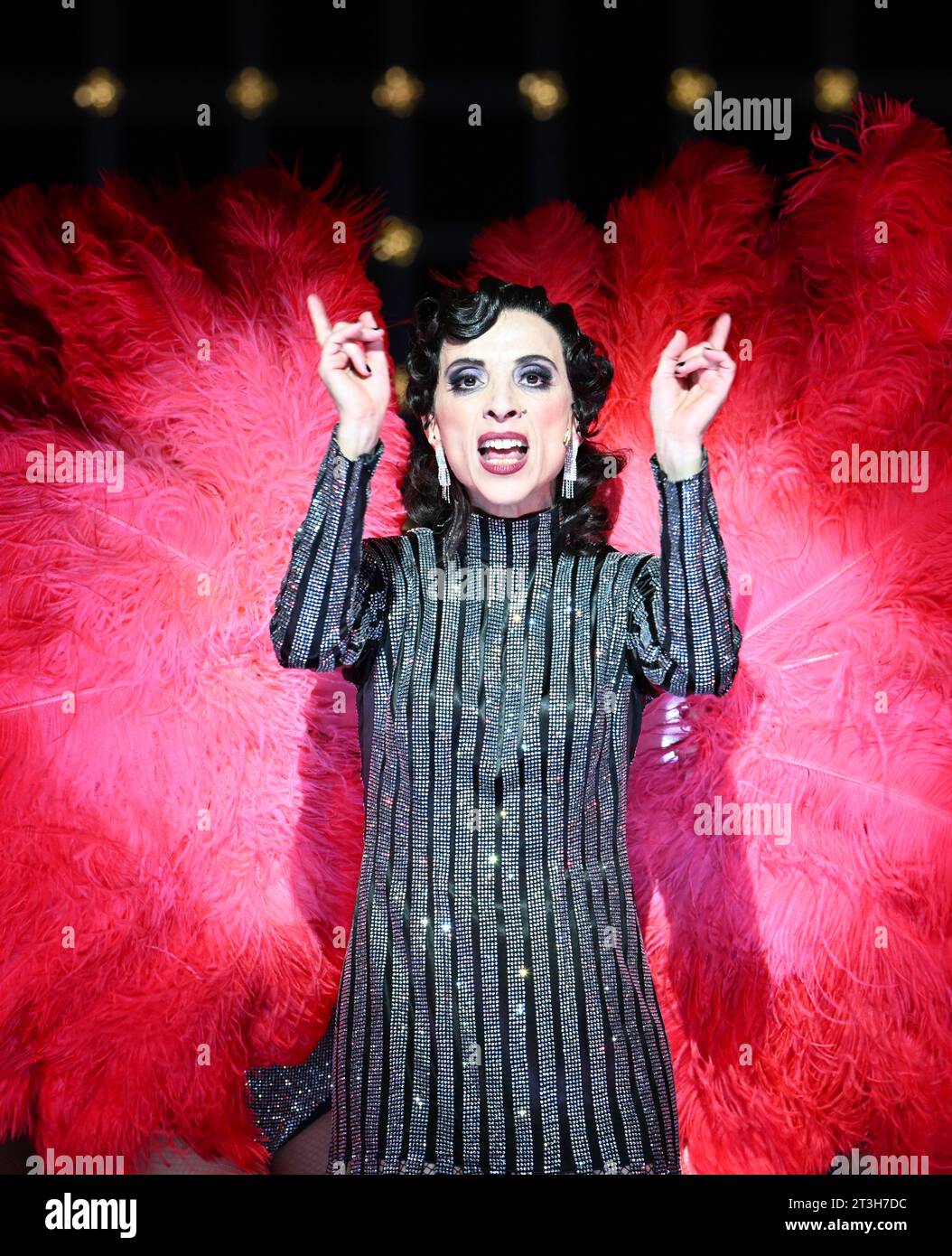 Berlin, Germany. 25th Oct, 2023. Ruth Brauer-Kvam as Velma Kelly, taken ...