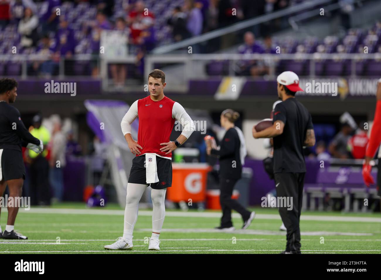 San Francisco 49ers quarterback Brock Purdy warms up before an NFL ...