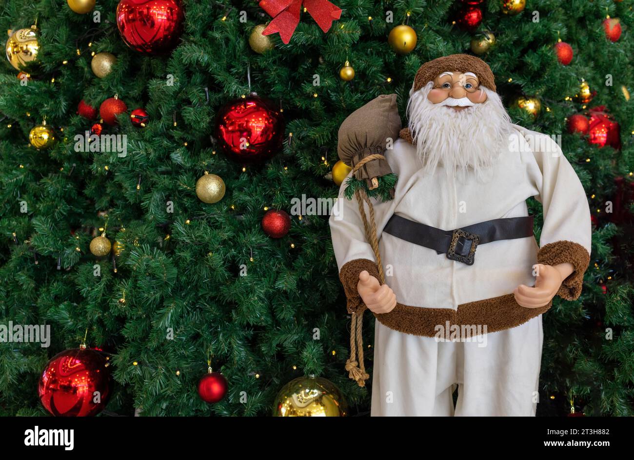 Santa claus hanging decorations hi-res stock photography and images - Alamy