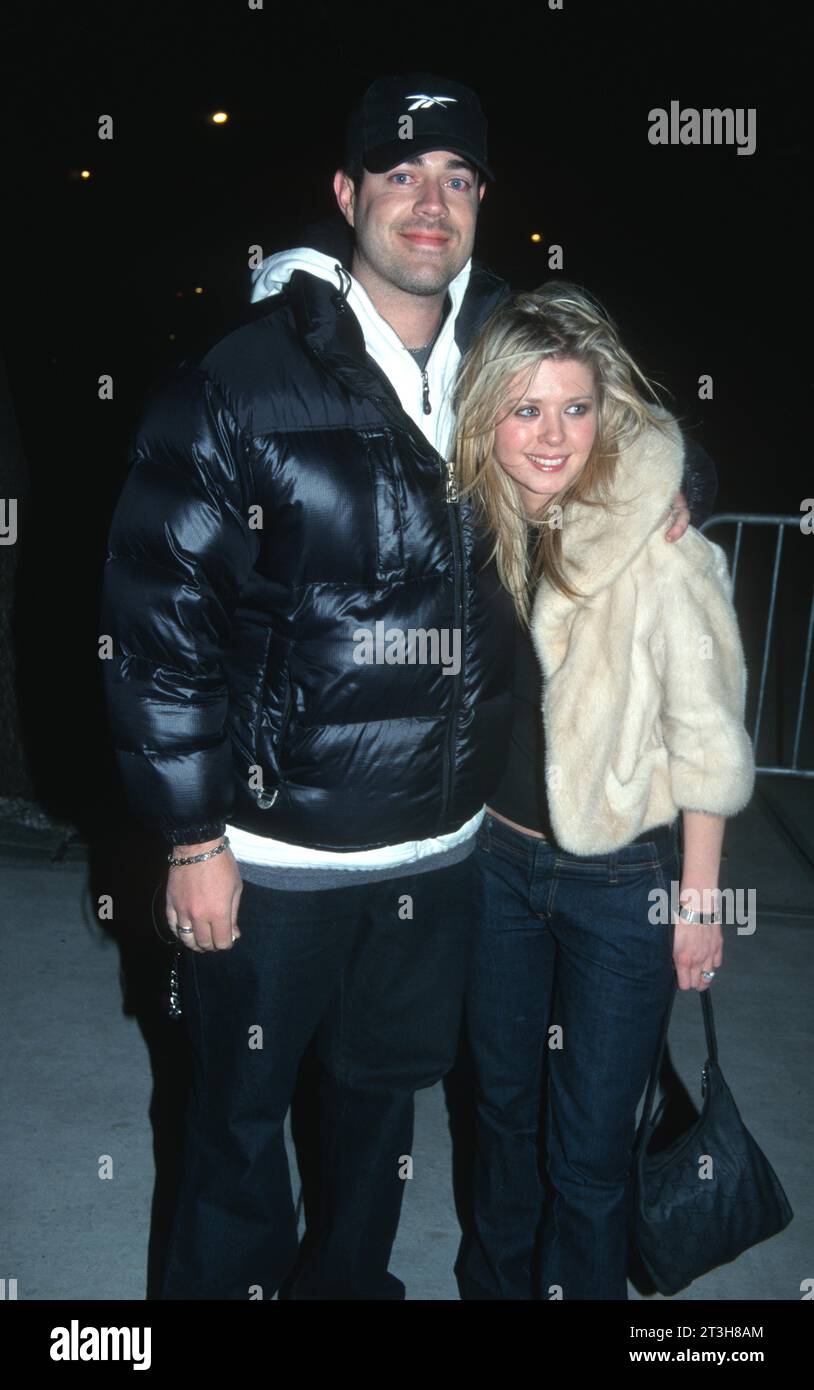 2001 Carson Daly Tara Reid John Barrett/PHOTOlink.net Stock Photo - Alamy