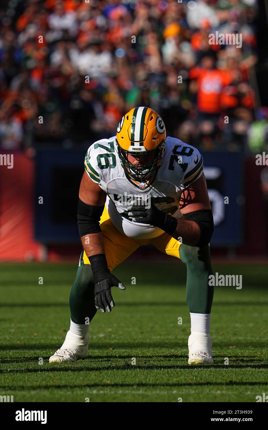 Green Bay Packers guard Jon Runyan (76) against the Denver Broncos of ...