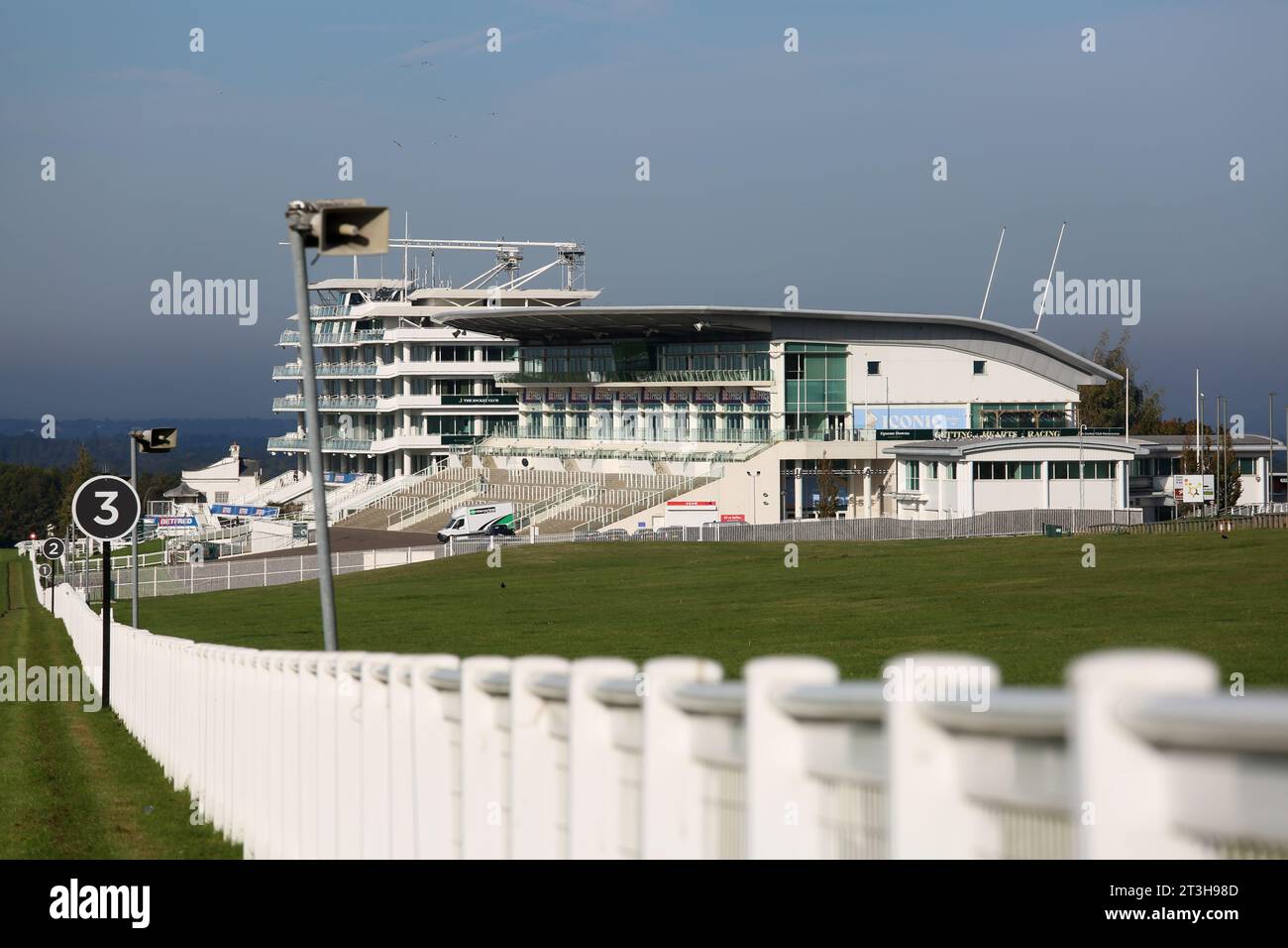 Epsom Grandstand Epsom Downs Racecourse Surrey England Stock Photo - Alamy