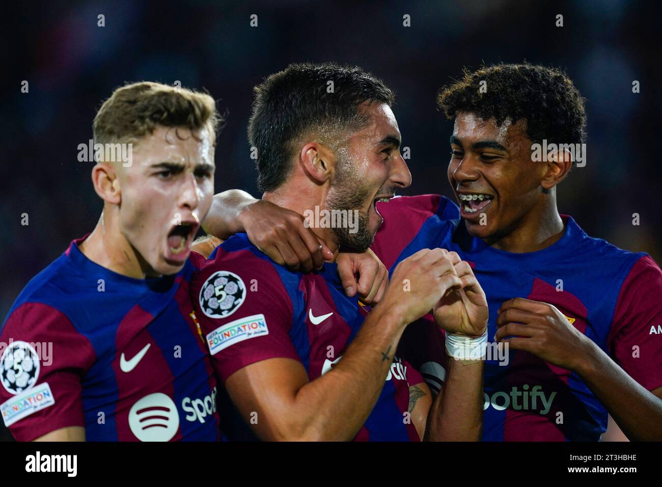 Ferran Torres of FC Barcelona celebrates his goal during the UEFA ...