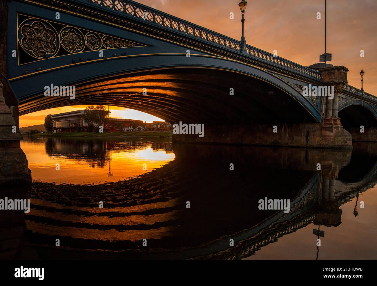 Sunrise at Trent Bridge Victoria Embankment, Nottingham Nottinghamshire ...