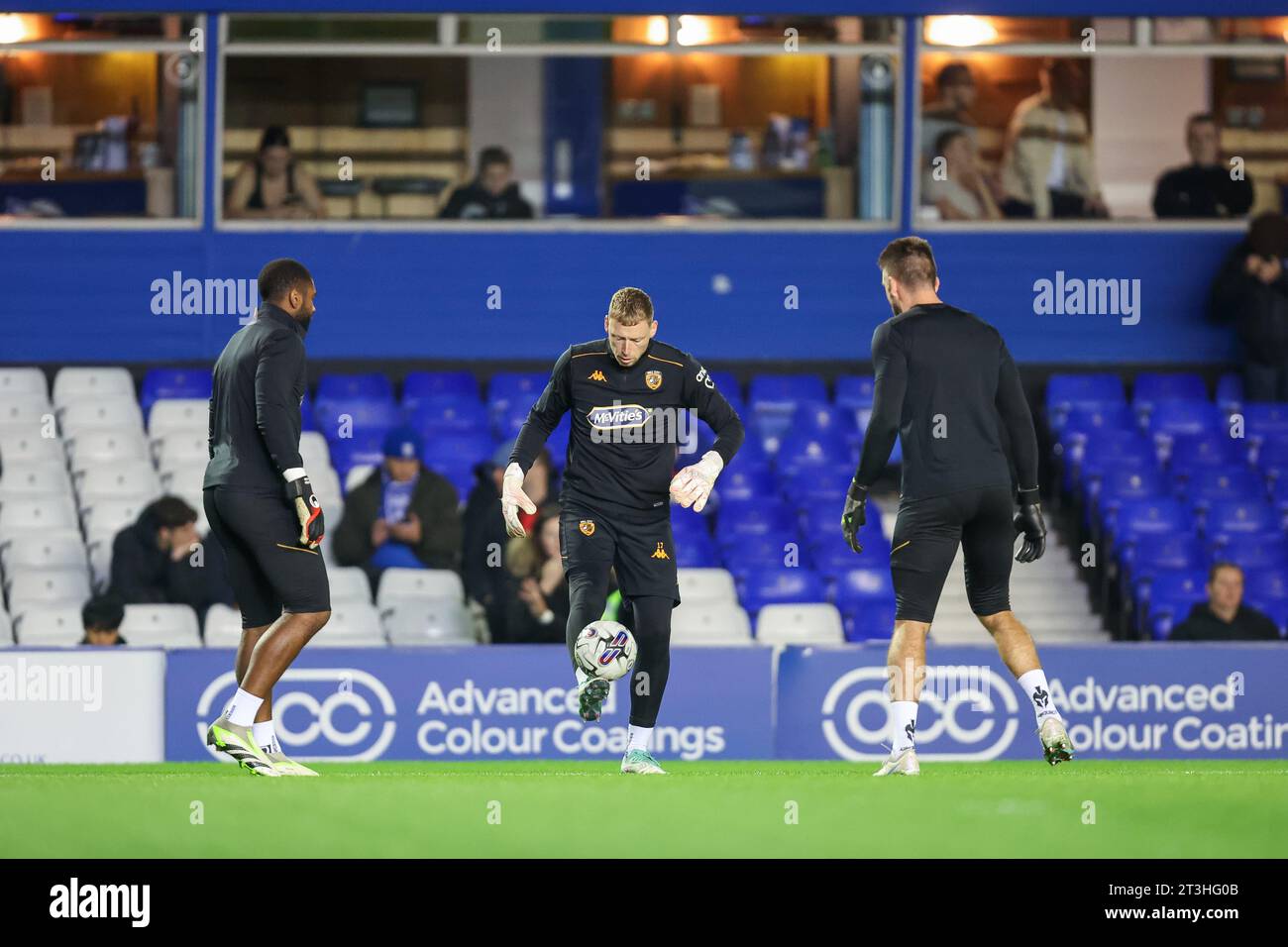 Birmingham, UK. 25th Oct, 2023. Hull City's goalkeeper, Ryan Allsop ...