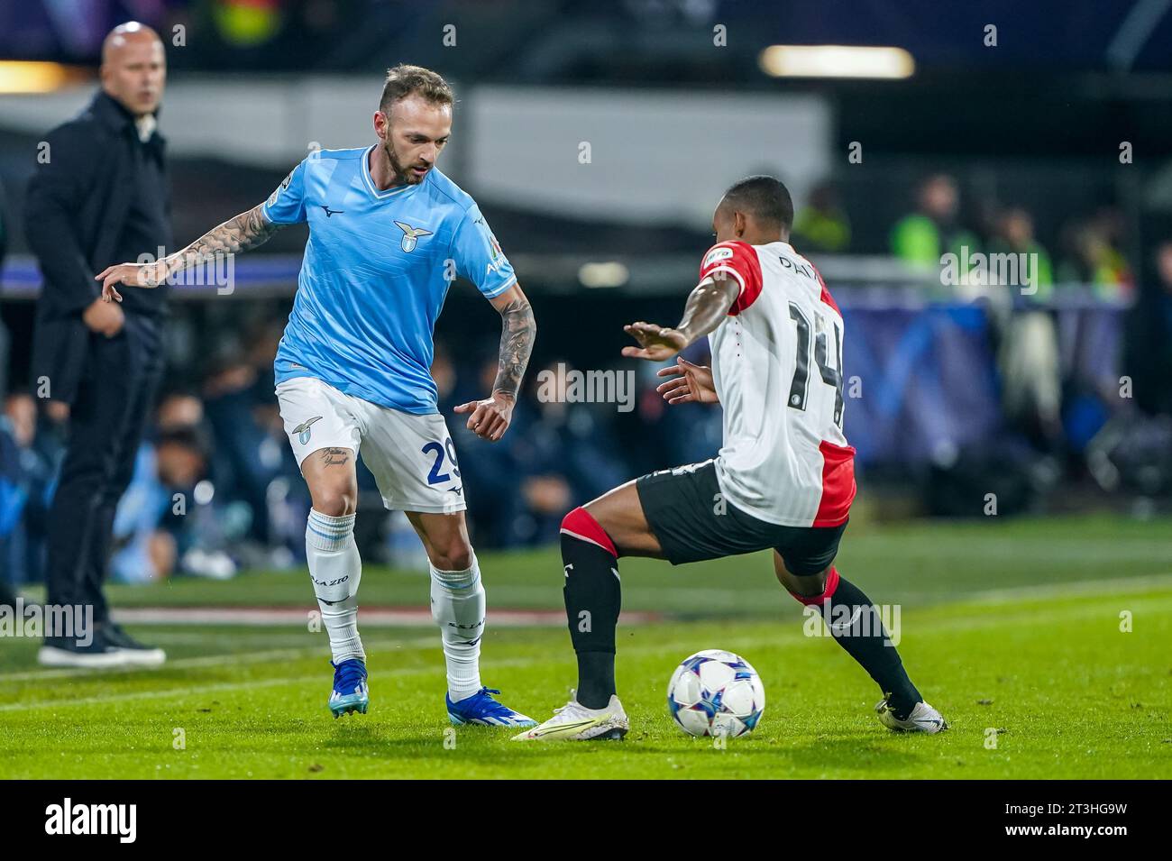 Rotterdam, Netherlands. 25th Oct, 2023. ROTTERDAM, NETHERLANDS - OCTOBER 25: Manuel Lazzari of ...