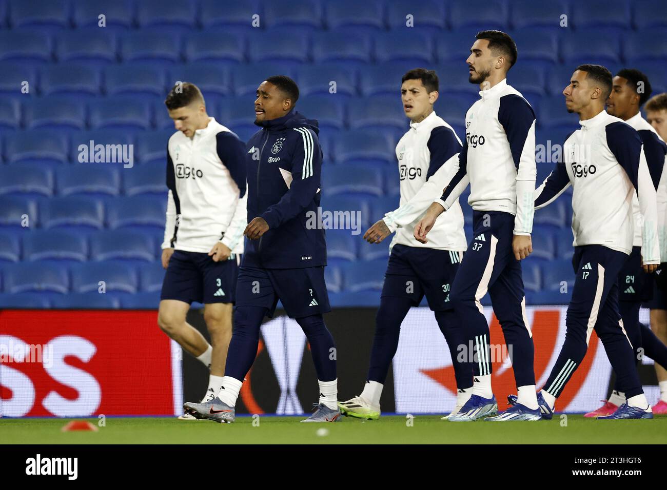 Brighton vs ajax hi-res stock photography and images - Alamy
