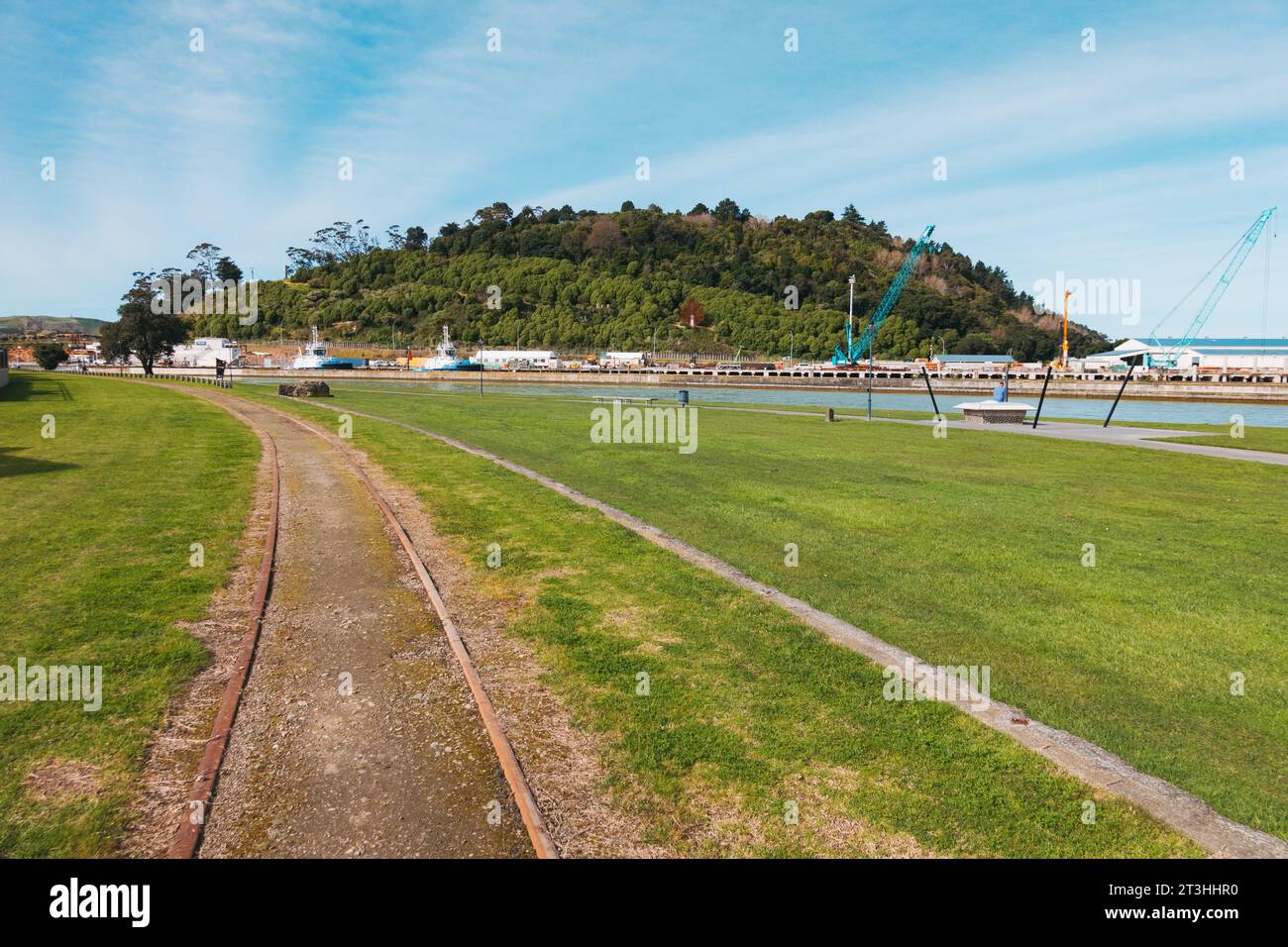 Disused railway tracks hi-res stock photography and images - Alamy