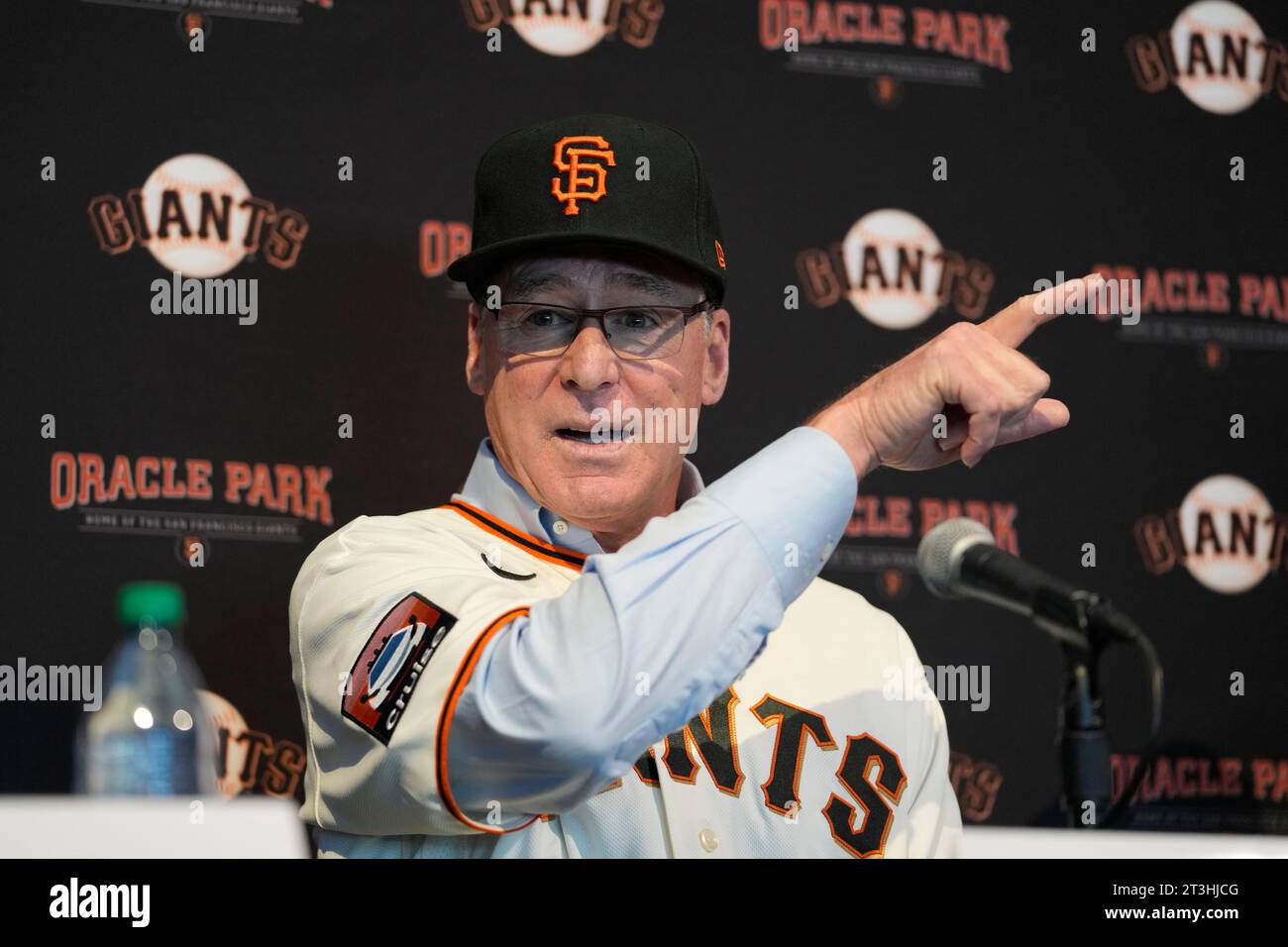 San Francisco Giants manager Bob Melvin gestures while talking about ...