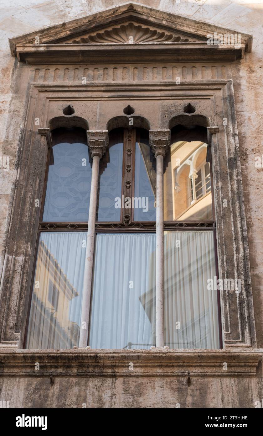 Architecture of Valencia city between modernism, eclecticism and neo ...