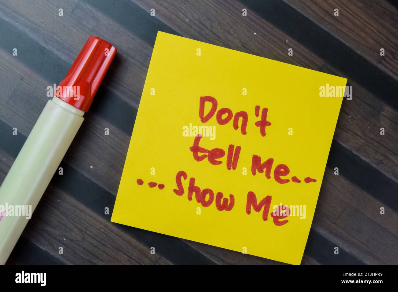 Handwritten interview sign hi-res stock photography and images - Alamy