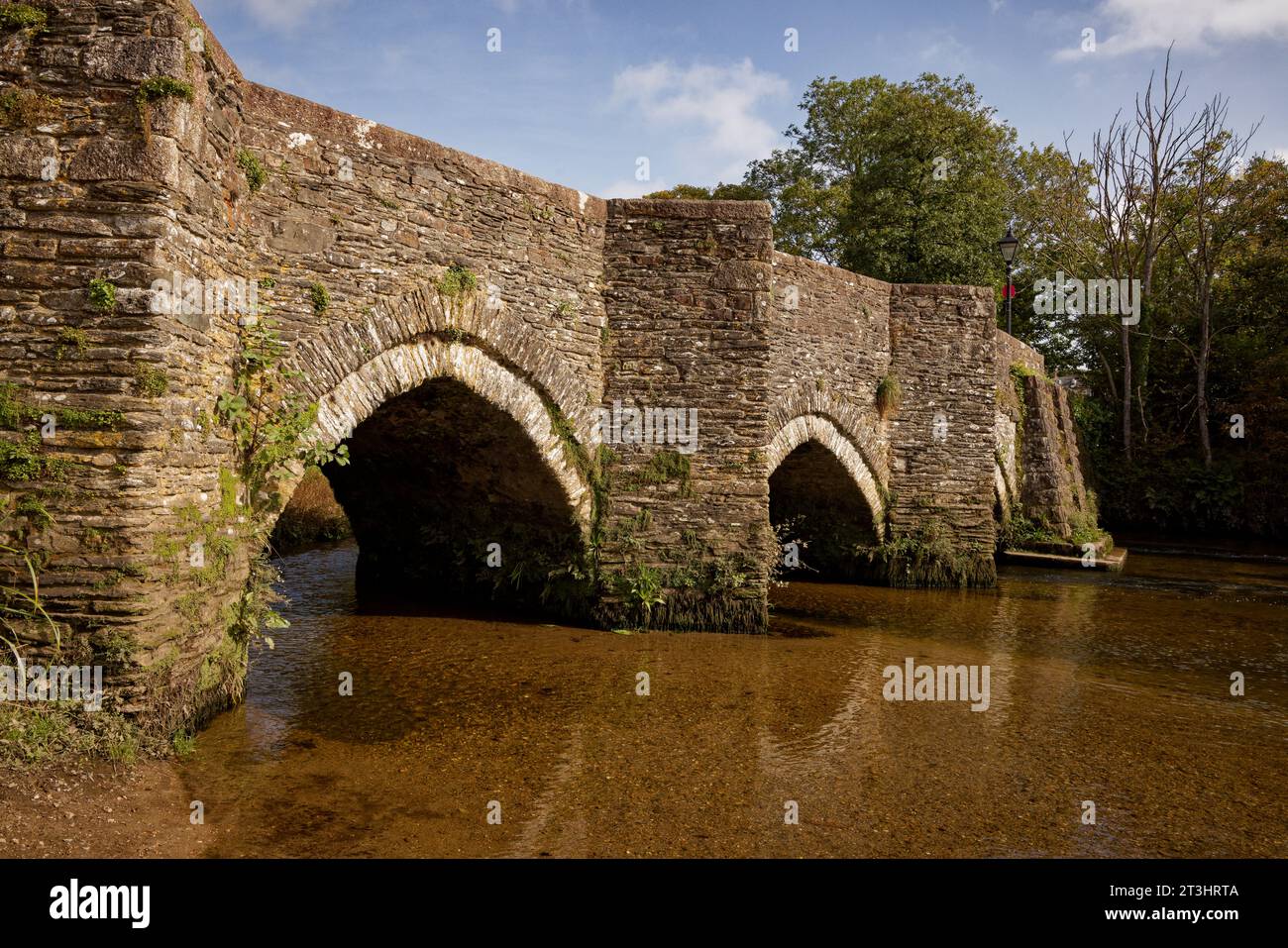The historic Medieval bridge at Lostwithiel, Cornwall Stock Photo - Alamy