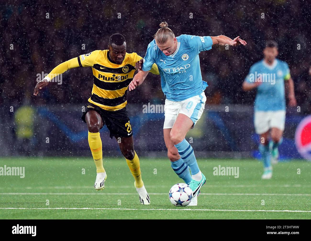 Haaland manchester city ball hi-res stock photography and images - Alamy