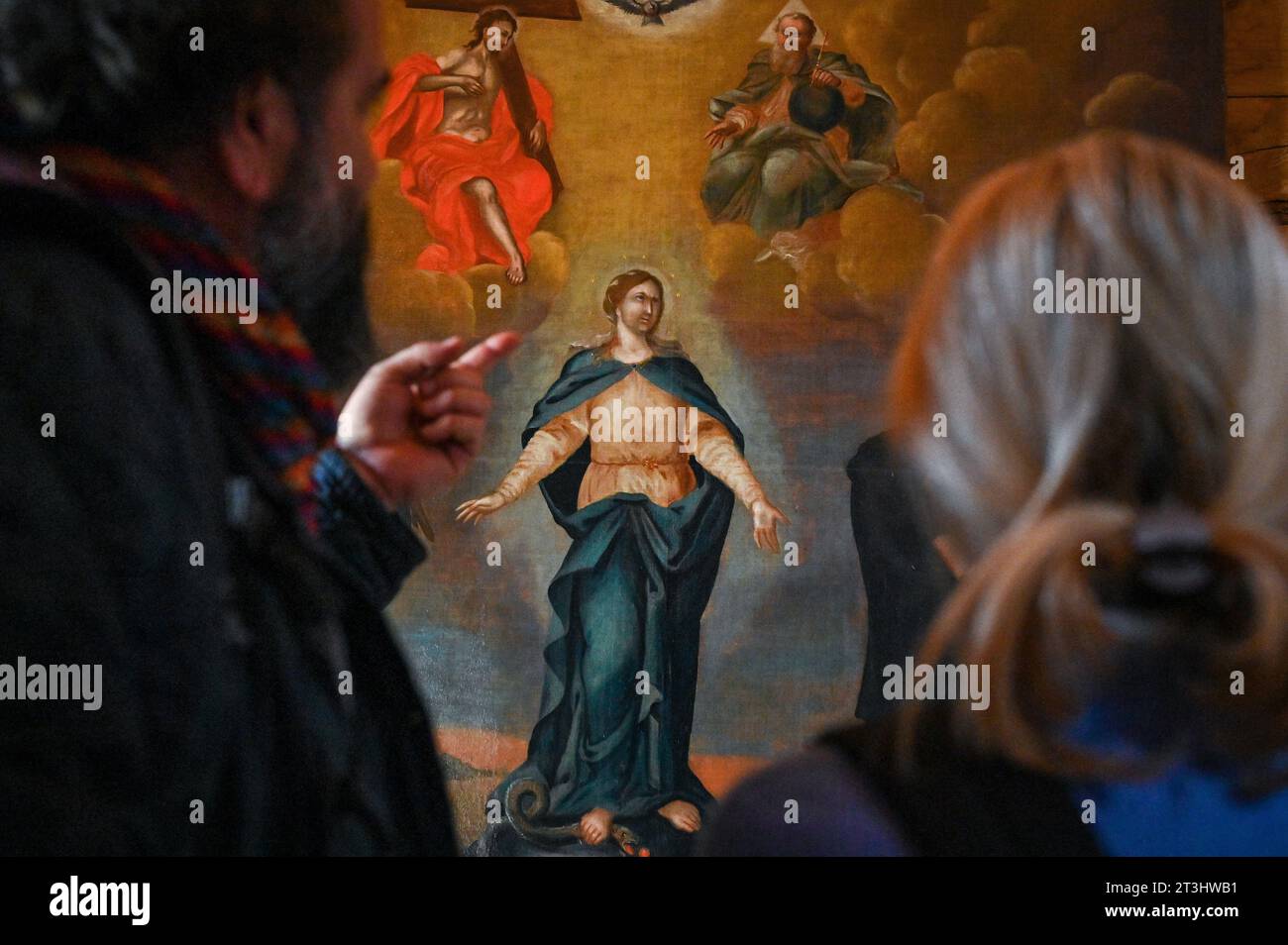 Non Exclusive: STARA SKVARIAVA, UKRAINE - OCTOBER 24, 2023 - A fragment of the iconostasis is ...