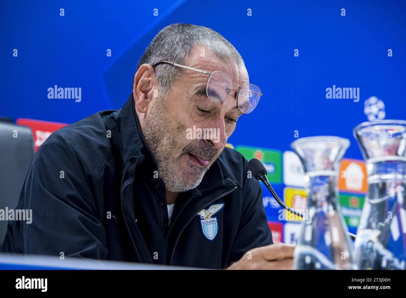 ROTTERDAM - SS Lazio Coach Maurizio Sarri during the UEFA Champions ...