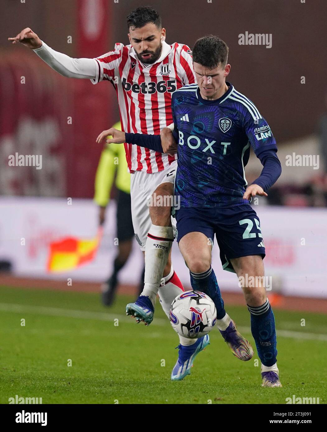 Stoke, England, 25th October 2023. Sam Byram of Leeds United (R) is ...