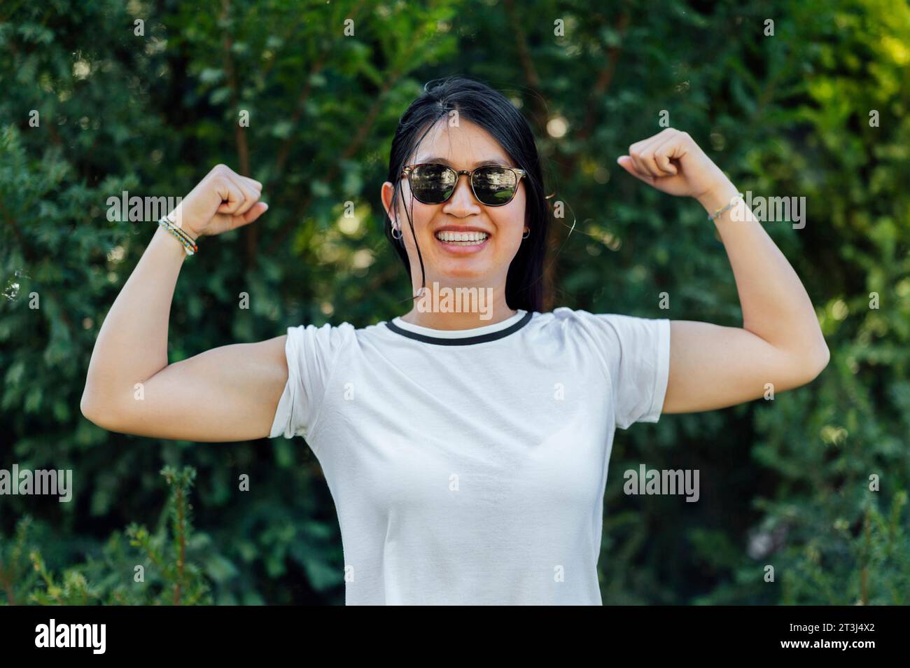 Showing her strength hi-res stock photography and images - Alamy