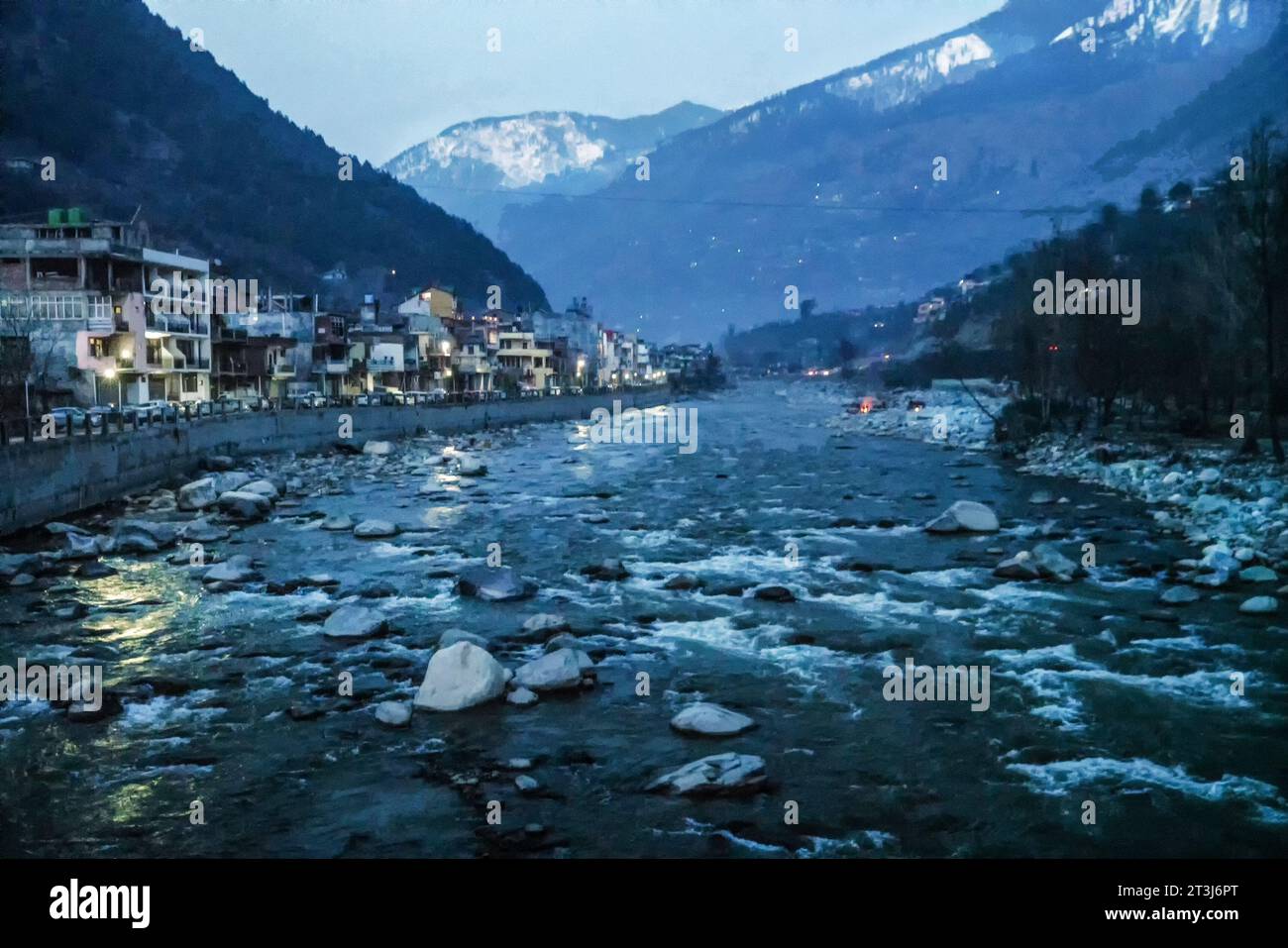 2 storey houses hi-res stock photography and images - Alamy