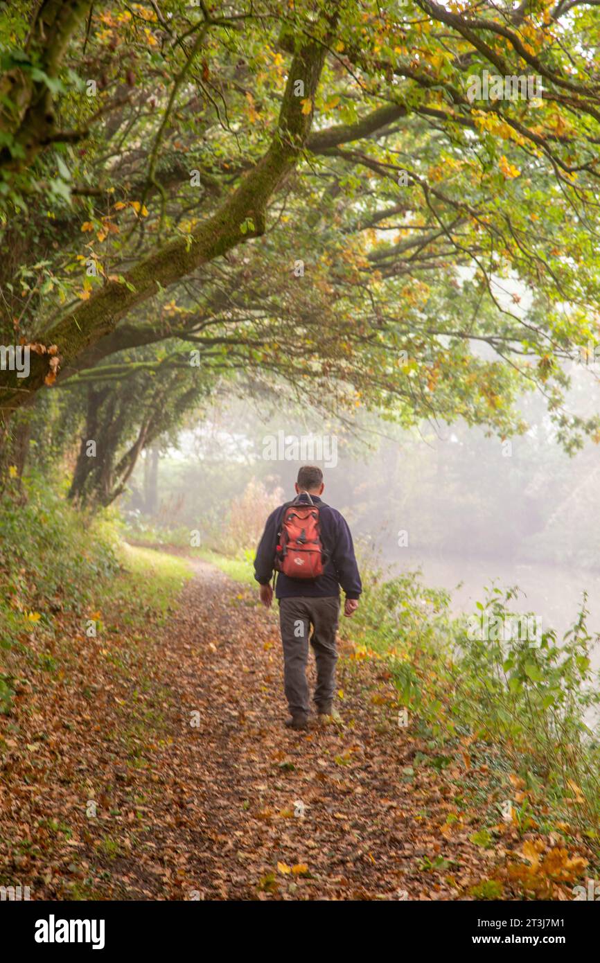 Man walking on canal towpath hi-res stock photography and images - Alamy