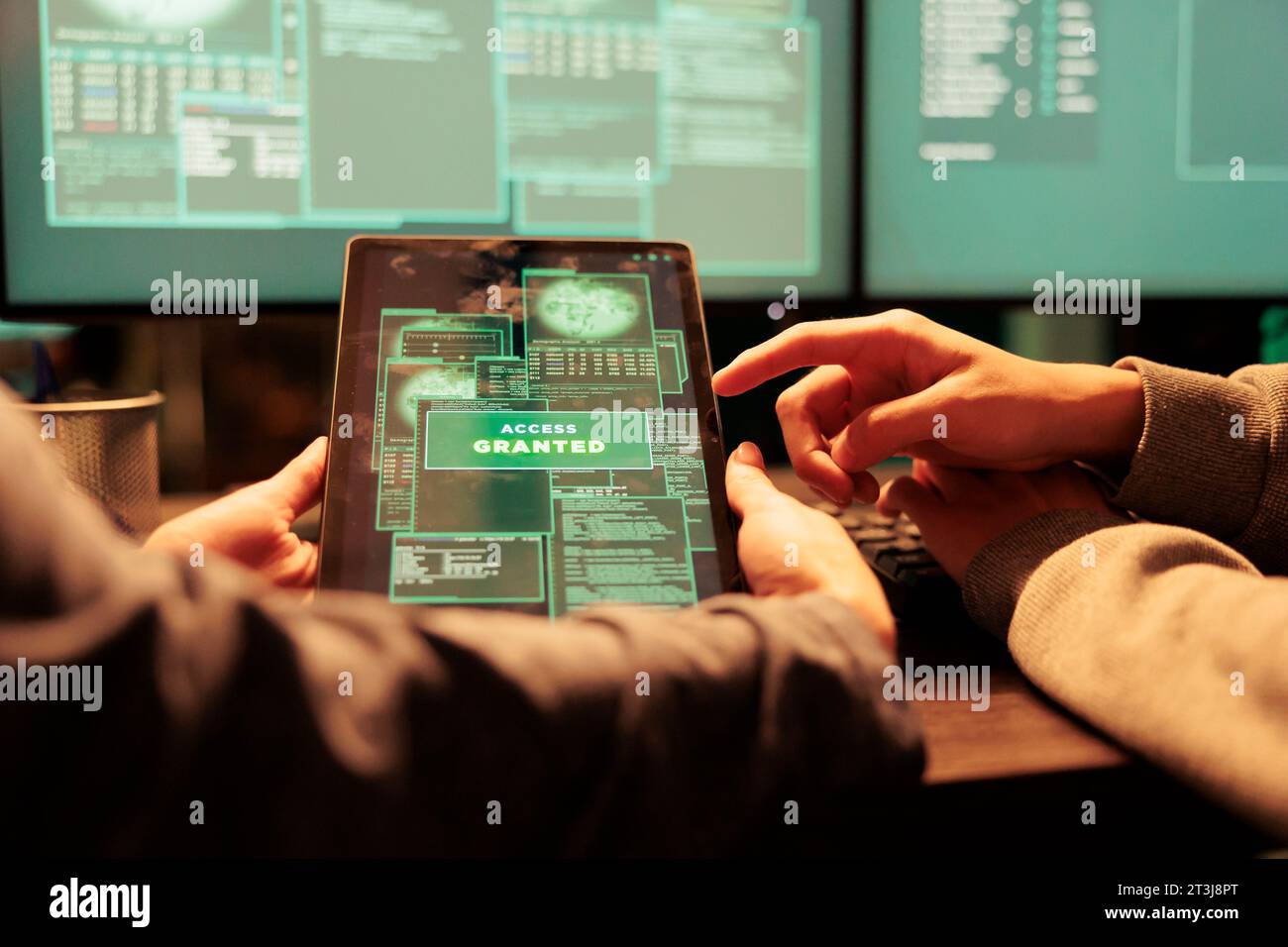 Online thieves hi-res stock photography and images - Alamy