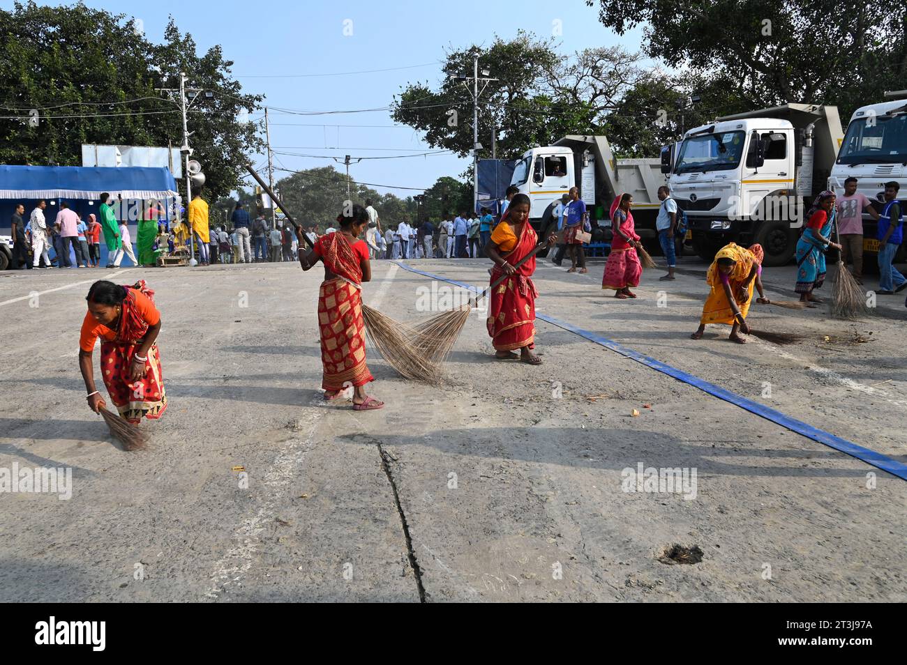 Kolkata, West Bengal, India. 25th Oct, 2023. KMC (Kolkata Municipal ...