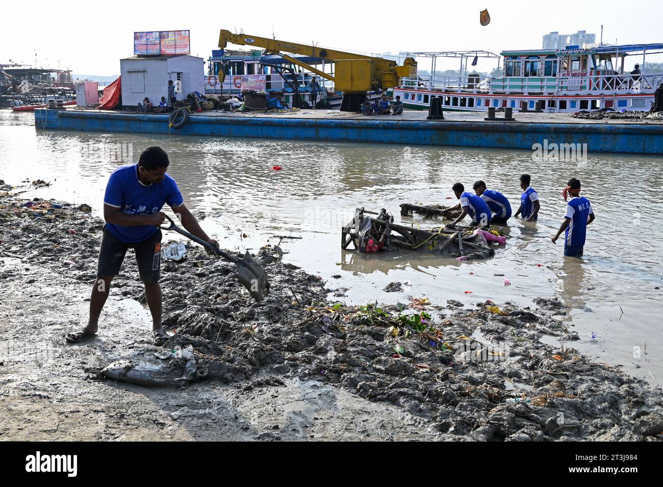 Kolkata, West Bengal, India. 25th Oct, 2023. KMC (Kolkata Municipal ...