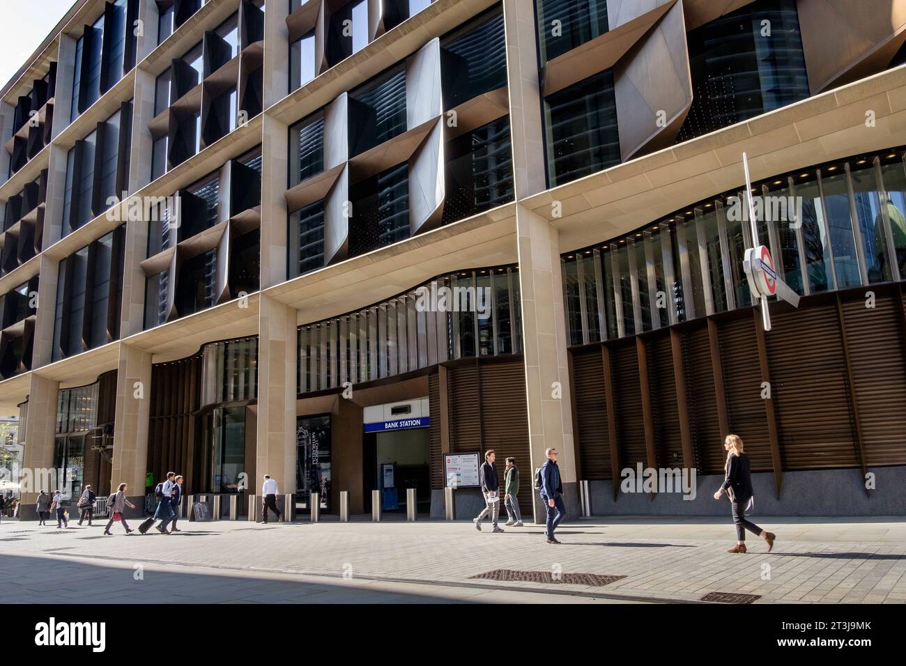 Walbrook with side of Bloomberg building and entrance to Bank ...
