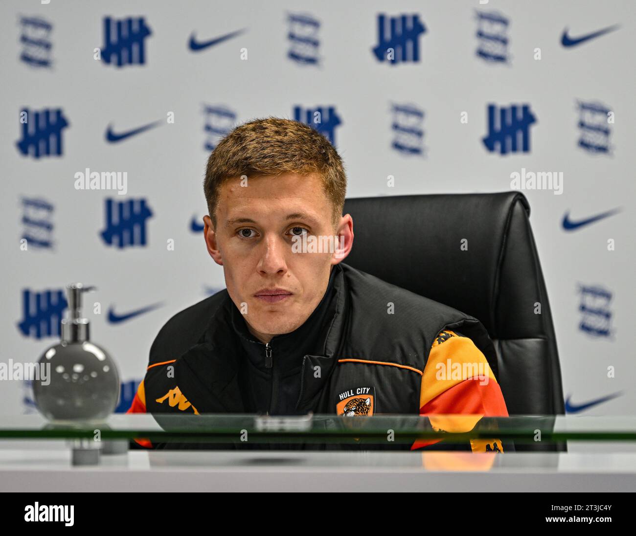 Docherty hull hi-res stock photography and images - Alamy