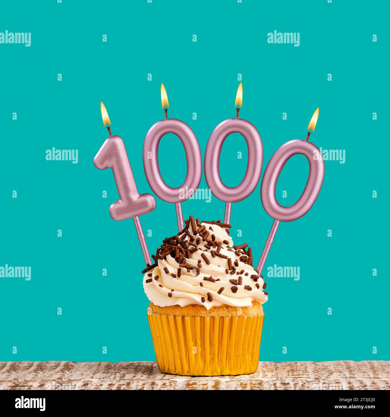 Candle 1000 hi-res stock photography and images - Alamy