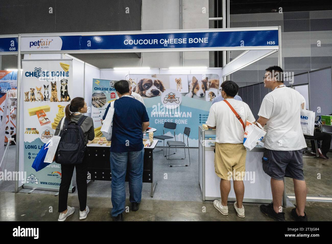 Cheese hub hi-res stock photography and images - Alamy