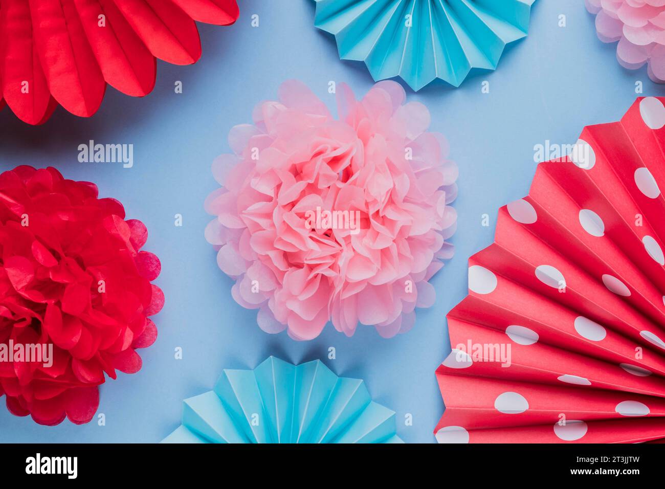 Decorative origami hi-res stock photography and images - Alamy