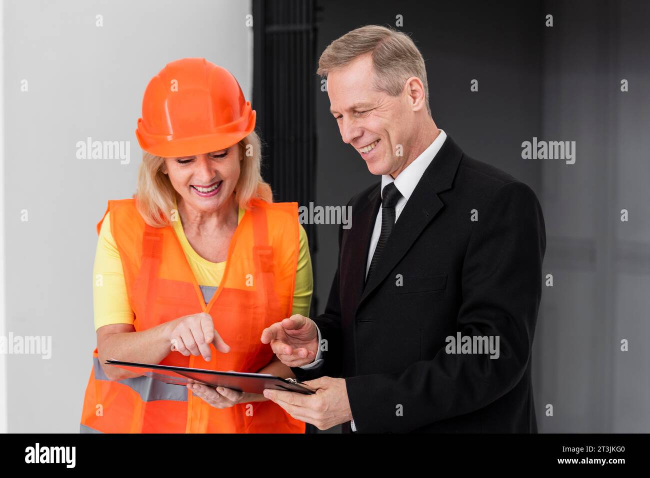 Brainstorming modern hi-res stock photography and images - Alamy