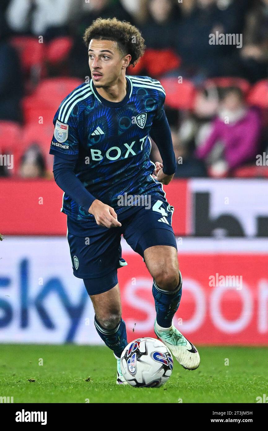 Ethan Ampadu #4 of Leeds United makes a break with the ball during the ...