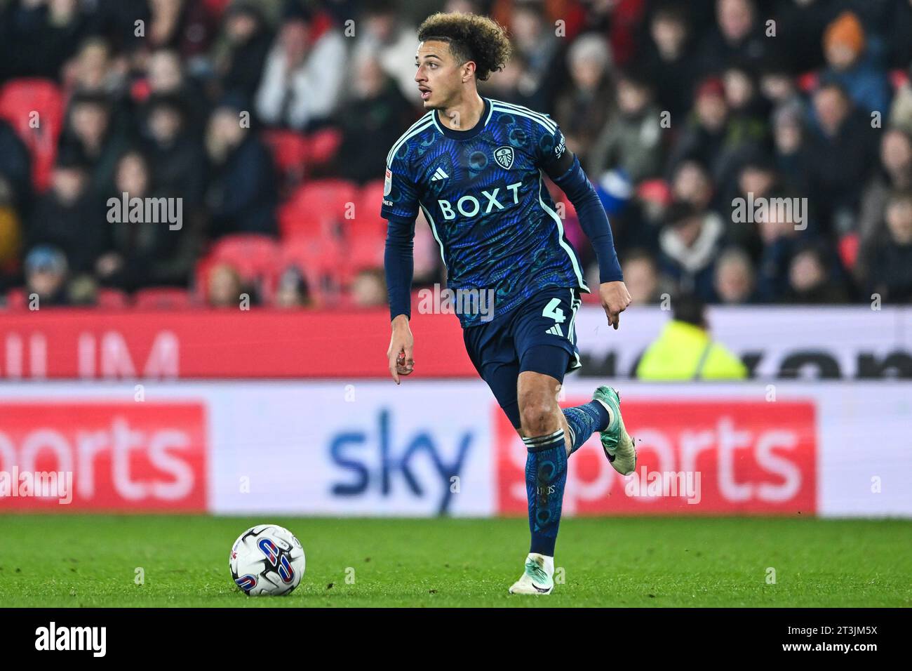 Ethan Ampadu #4 of Leeds United makes a break with the ball during the ...
