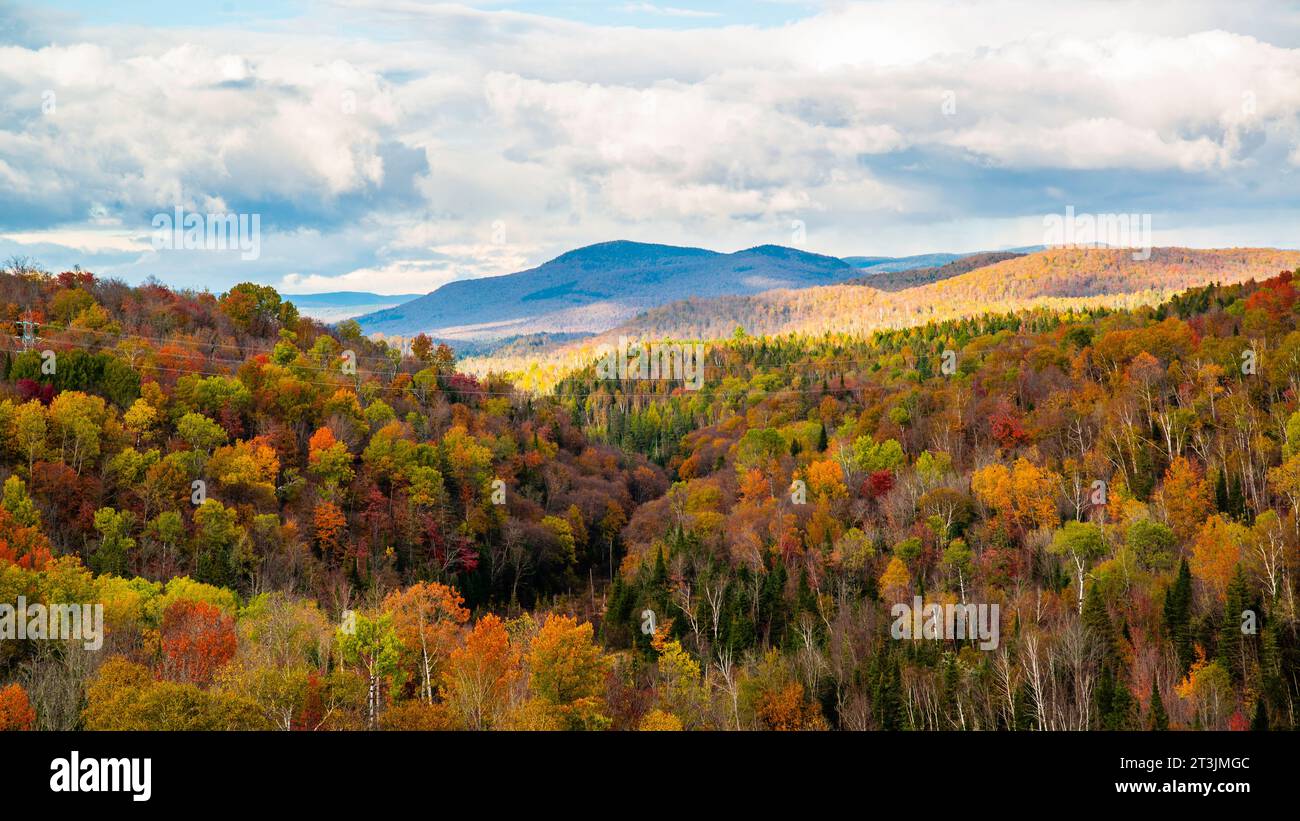 Mont Blanc，Canada - October 15 2023： Autumn colorful view of Panorama ...
