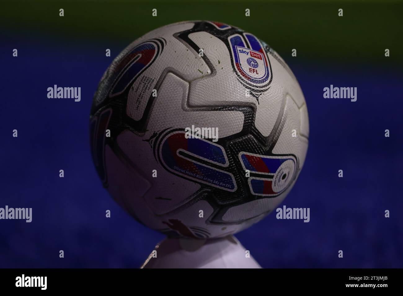 Efl championship ball 2023 hi-res stock photography and images - Alamy
