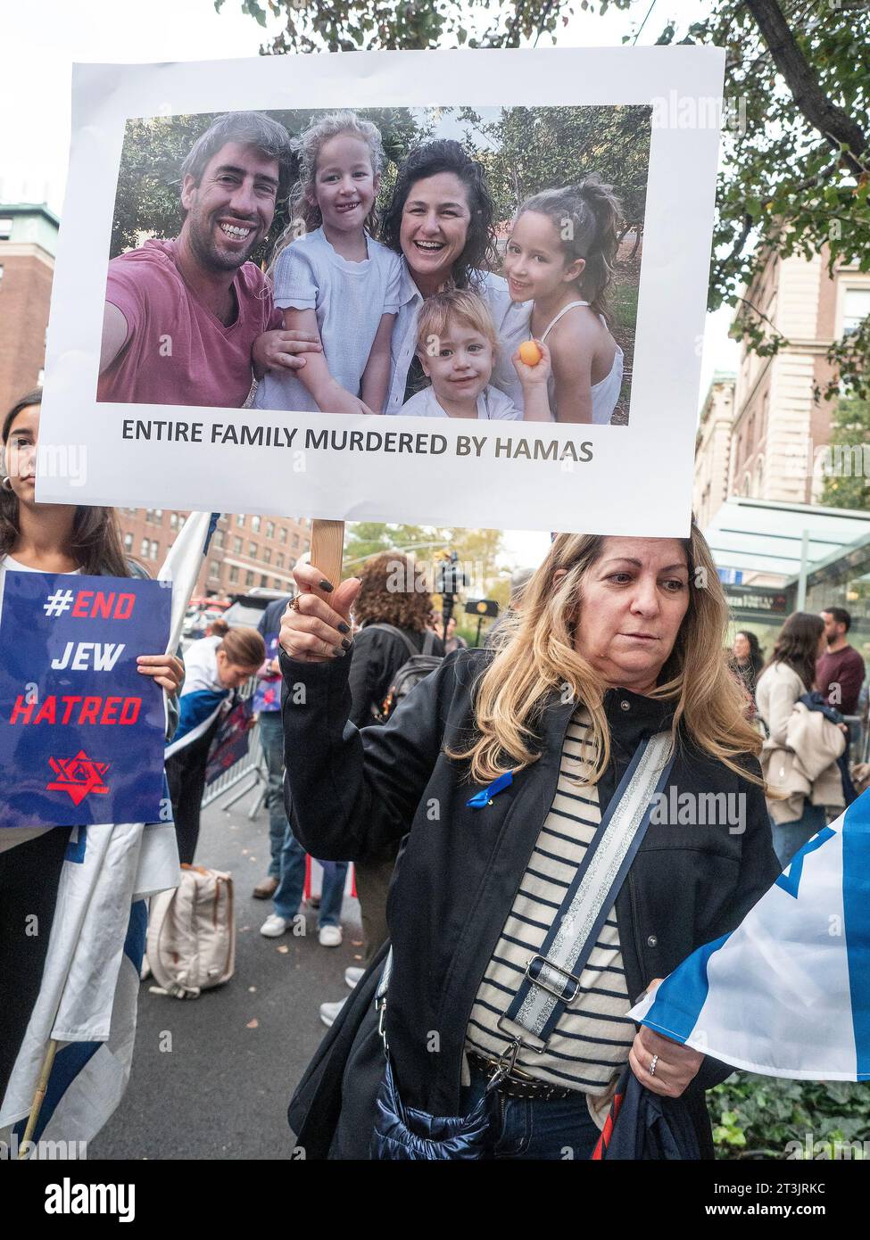 New York, NY, USA. 25th Oct, 2023. People participate in an End Jew ...
